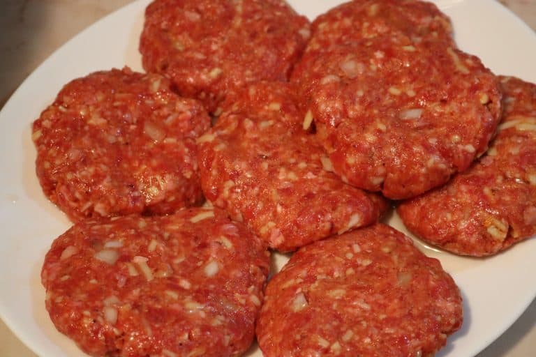 Best Low Carb Keto Bunless Burger Recipe - Oh So Foodie