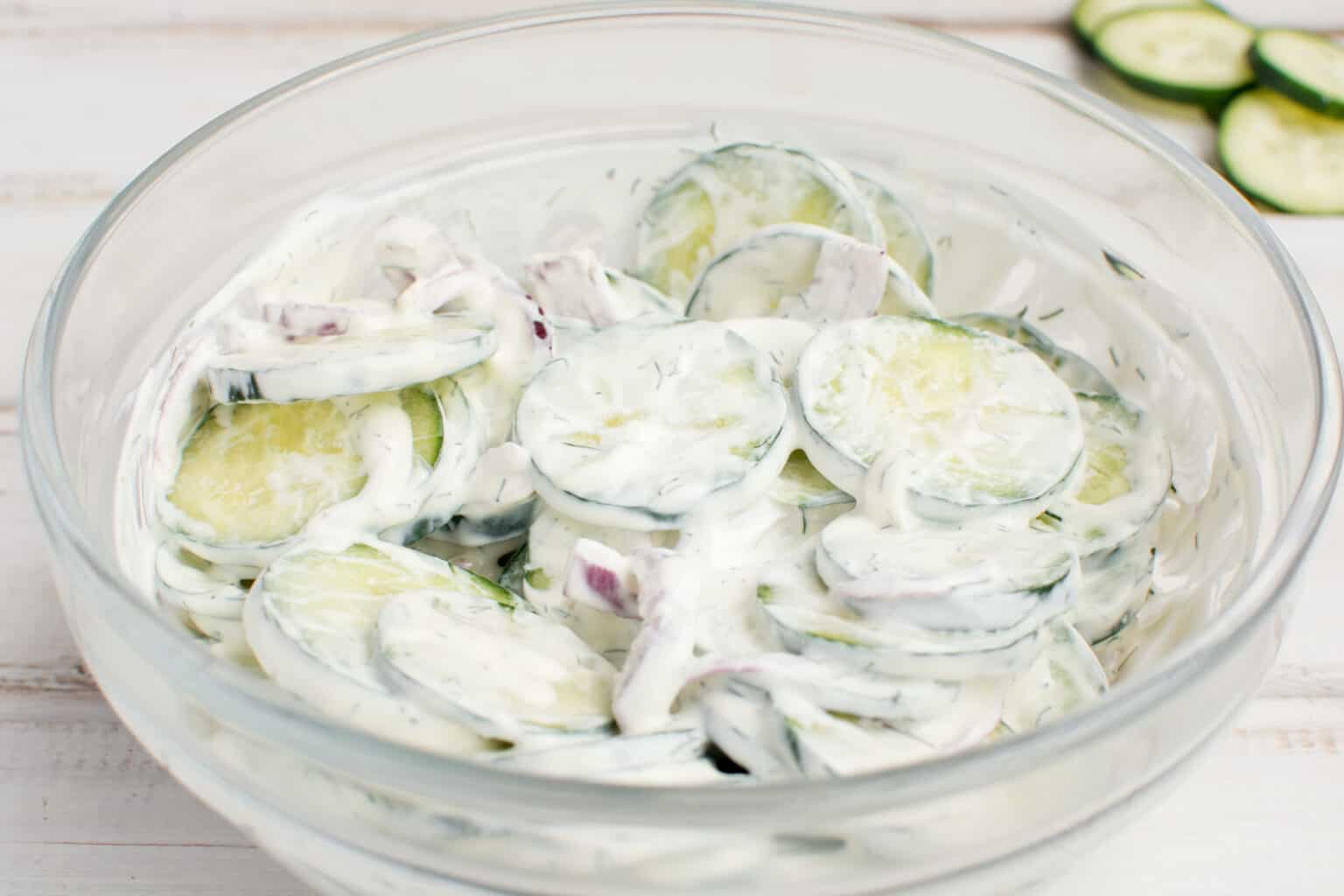 Keto Cucumber Salad With Sour Cream Just 6 Ingredients Oh So Foodie