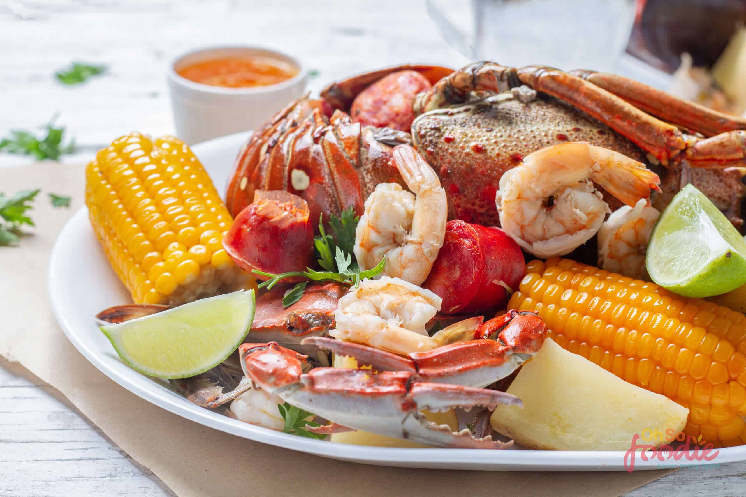 The Easiest Seafood Boil Recipe (7 Easy Steps!) - Oh So Foodie