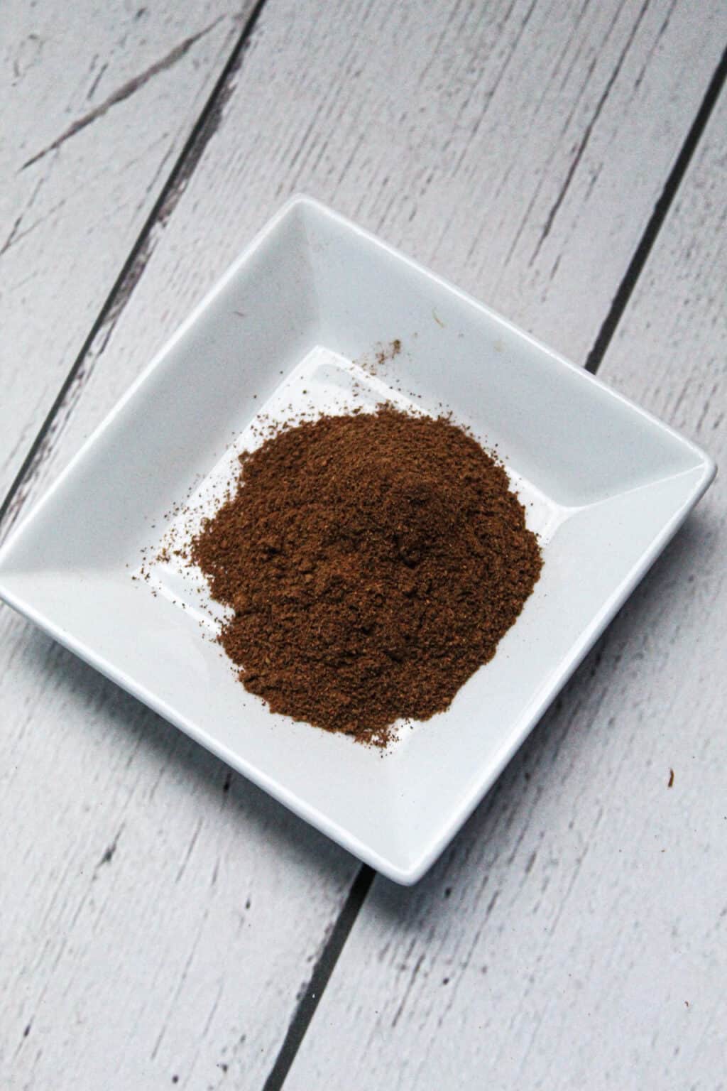 15 Best Nutmeg Substitutes Of All Time (And 2 To Avoid) - Oh So Foodie