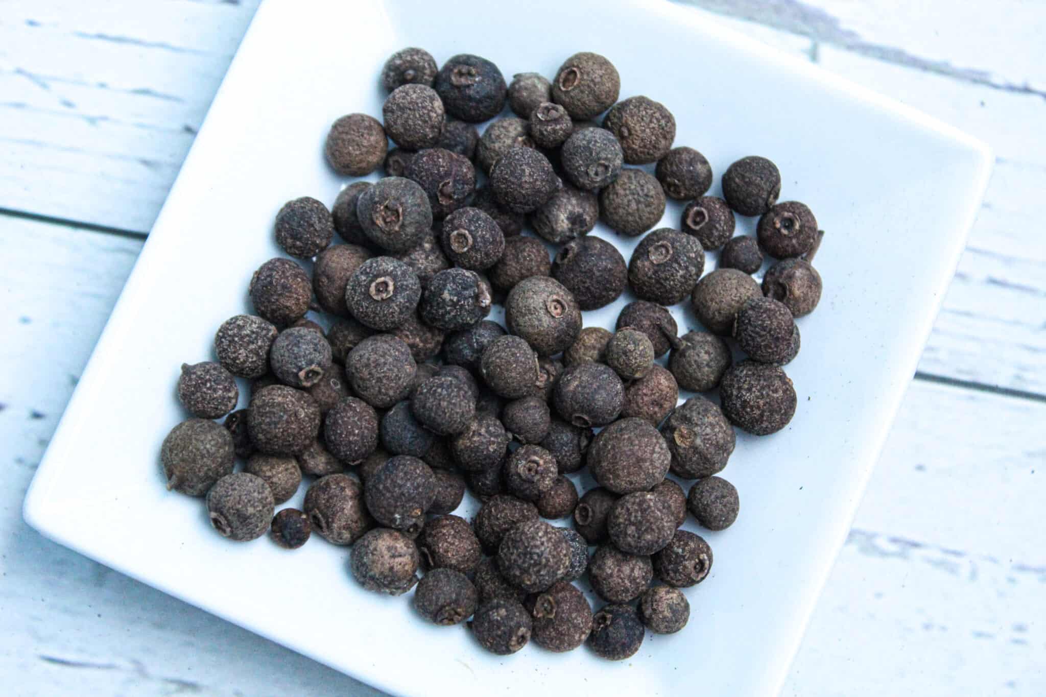 10 Best Allspice Substitute Options Everyone Should Know - Oh So Foodie