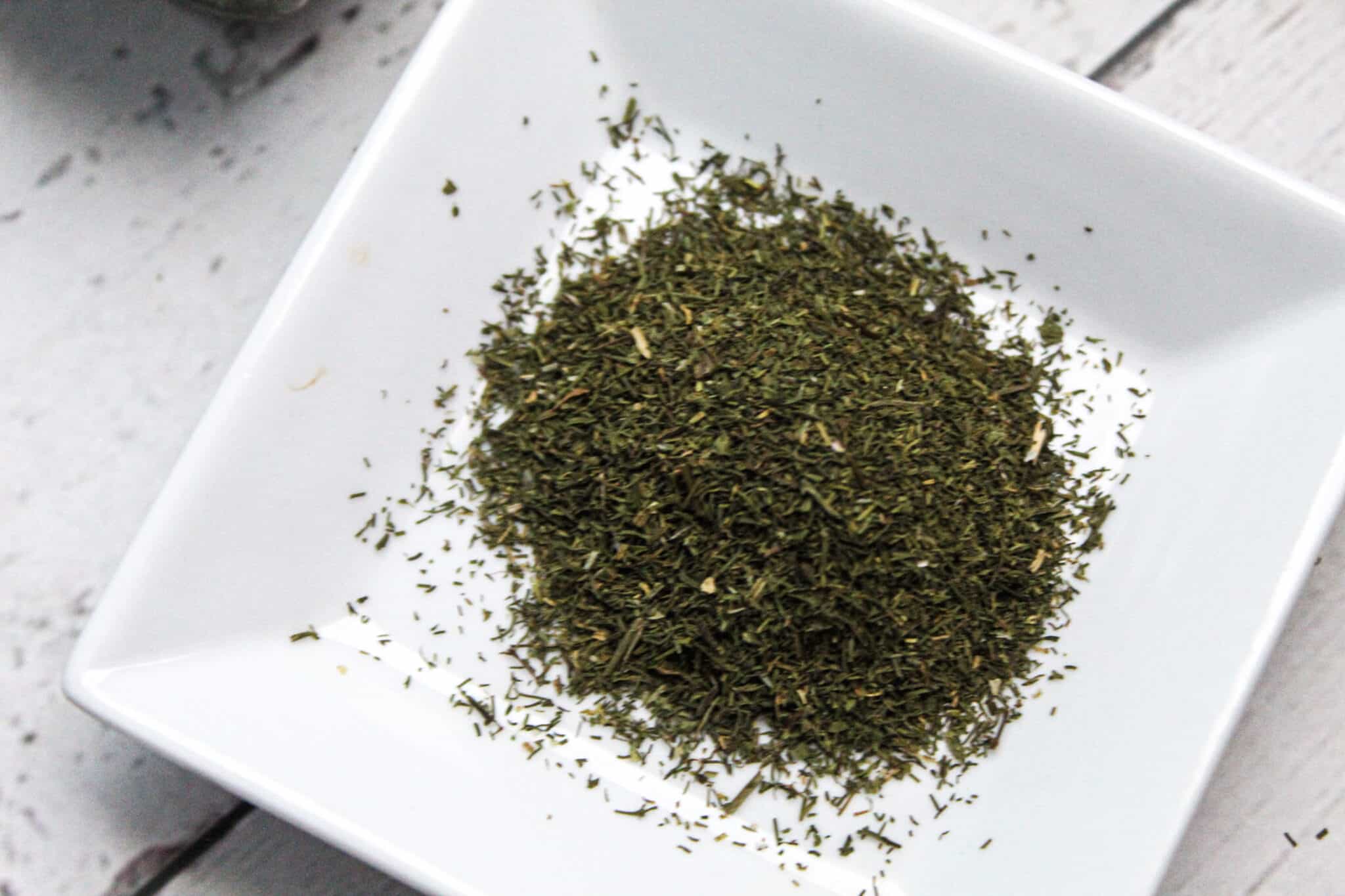 21 Best Dill Substitute Options That Work In A Pinch - Oh So Foodie