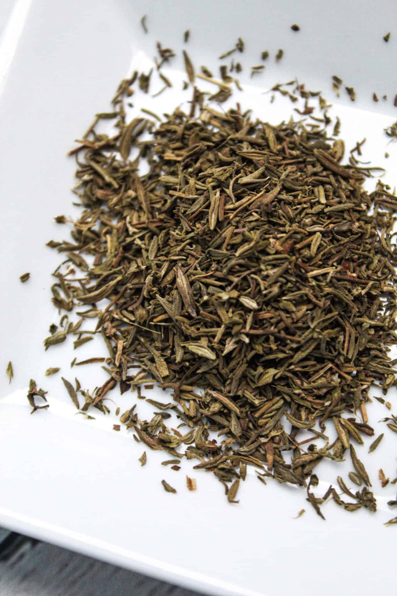 21 Best Dill Substitute Options That Work In A Pinch - Oh So Foodie